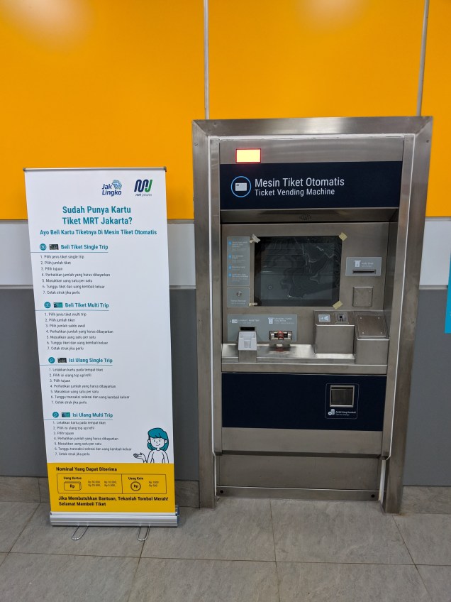 Jakarta by rail: MRT opening week – Drifting Clouds 片雲の風